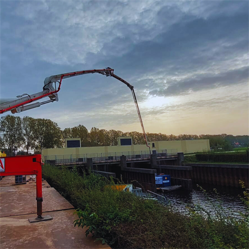Klus geklaard! Beton in damwanden Crèvecoeur gestort - Waterschap Aa en Maas