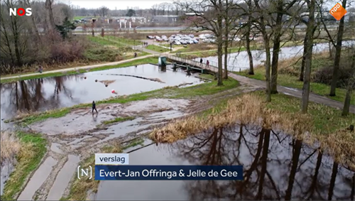 Collega Brenda Arends bij Nieuwsuur en NOS over hoogwater situatie in ...